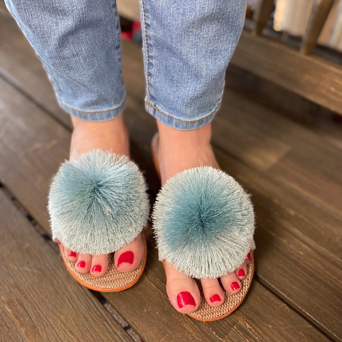 La-a Sole Pom Pom Slides in Seafoam – MeLinda's Fine Gifts